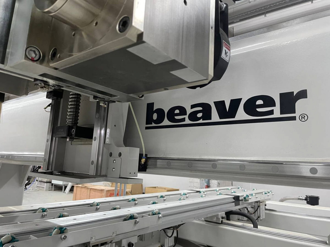 Универсальный обрабатывающий центр с ЧПУ Beaver DOOR Concept - купить ...