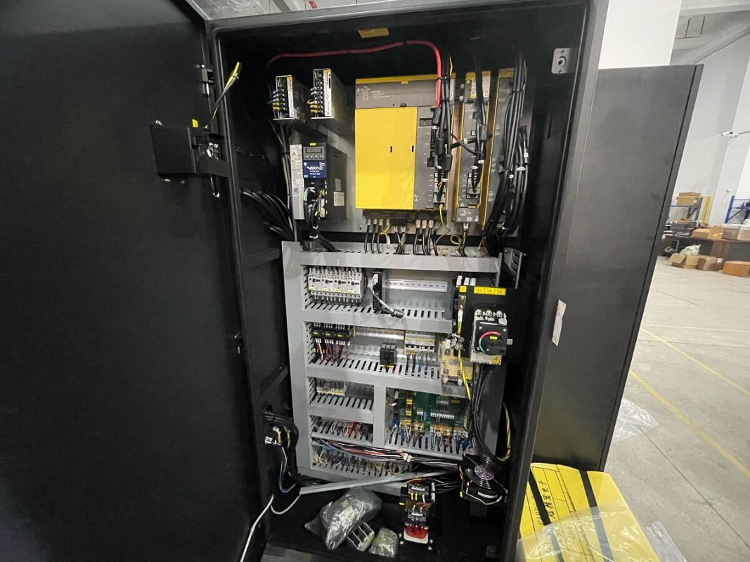 Токарные обрабатывающие центры SKMC DL2500 (M), DL3000L (M) - купить по ...