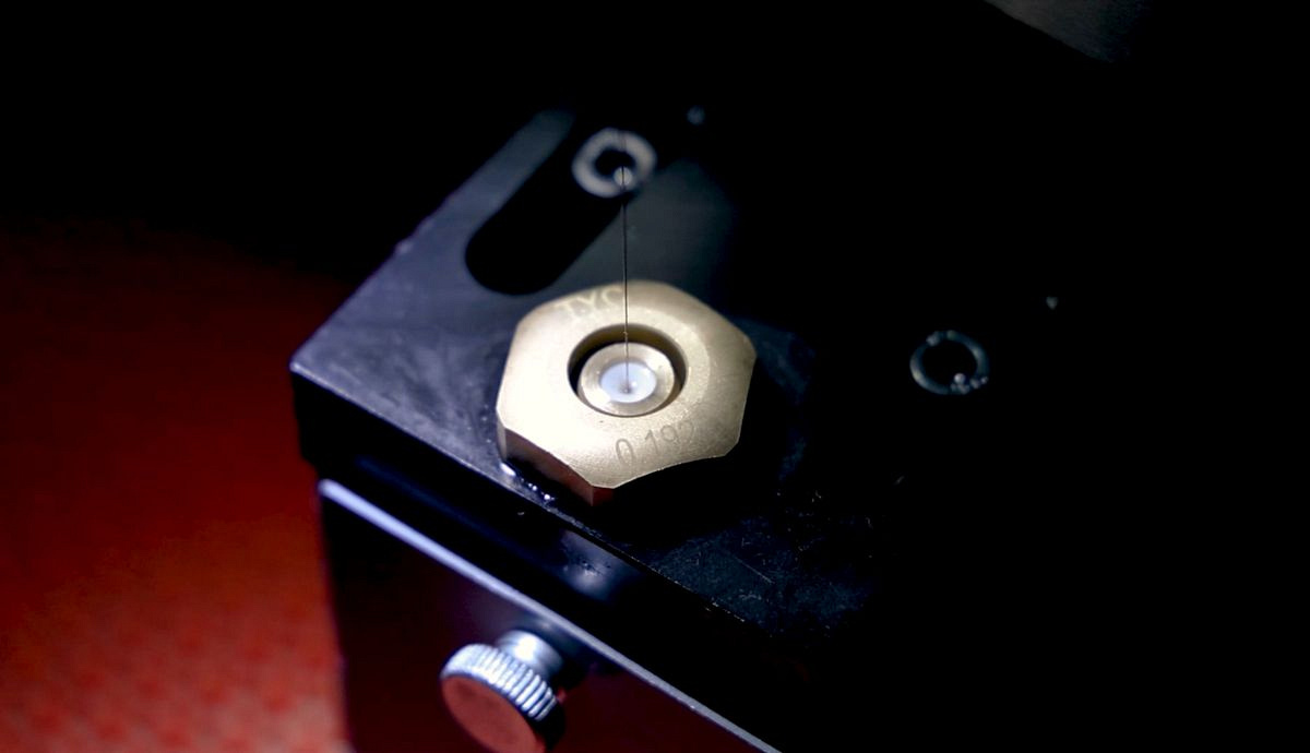 Проволочно-вырезной электроэрозионный станок IRONMAC DK7725 - купить по доступным ценам с ...