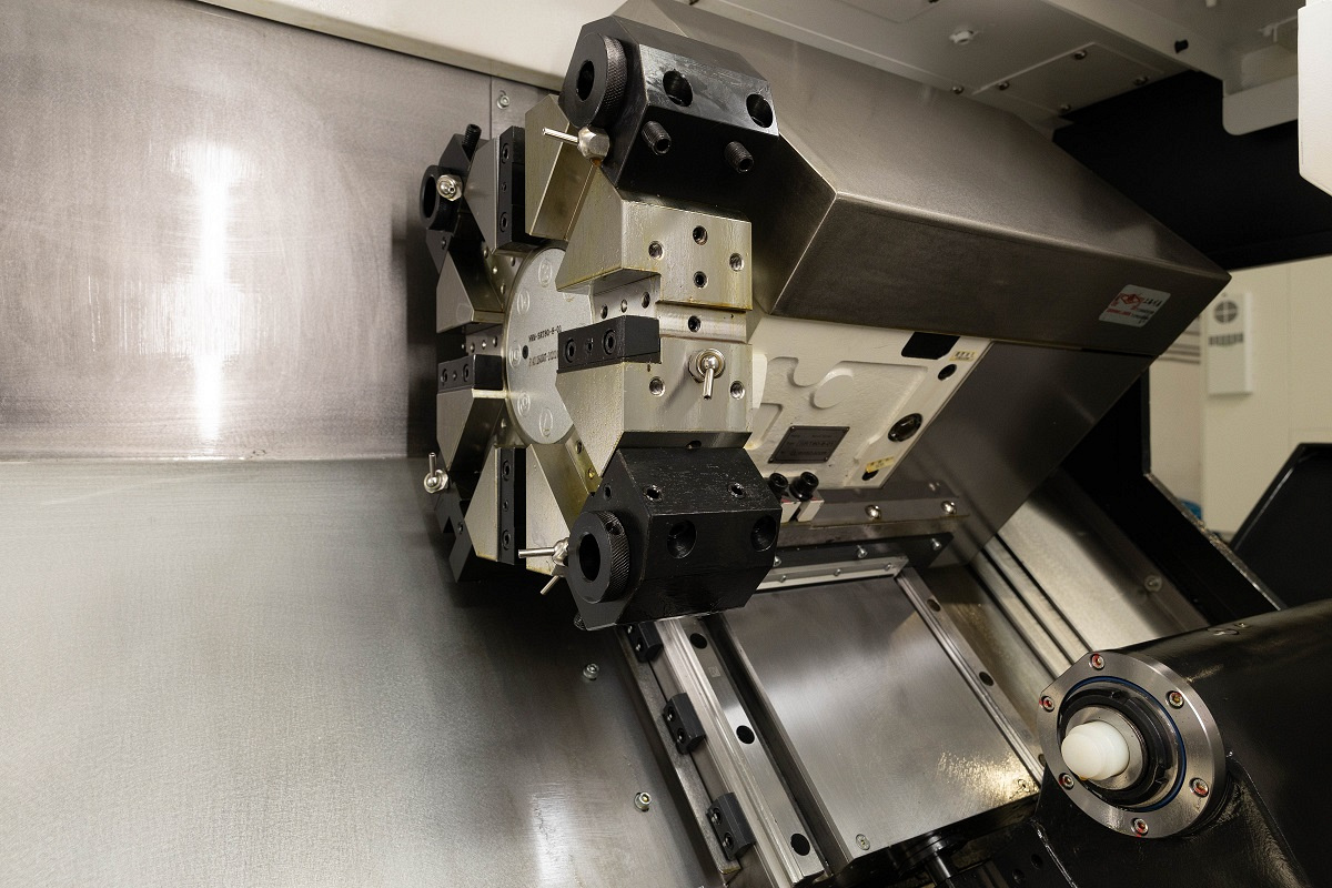 Токарный станок с ЧПУ и наклонной станиной KMT KTL 45/450 - купить по доступным ценам с ...