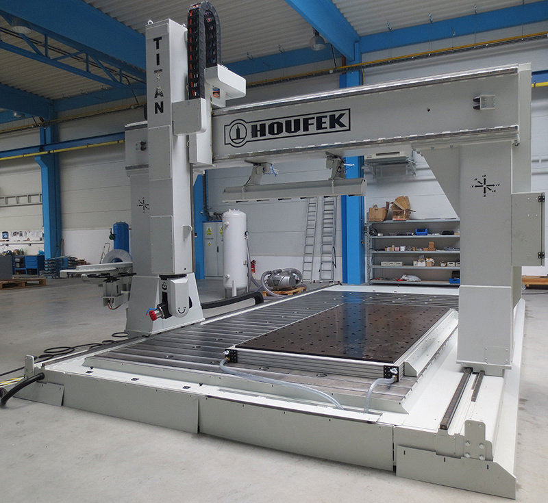 Пятиосевой обрабатывающий центр с ЧПУ Houfek TITAN H30 - купить по ...