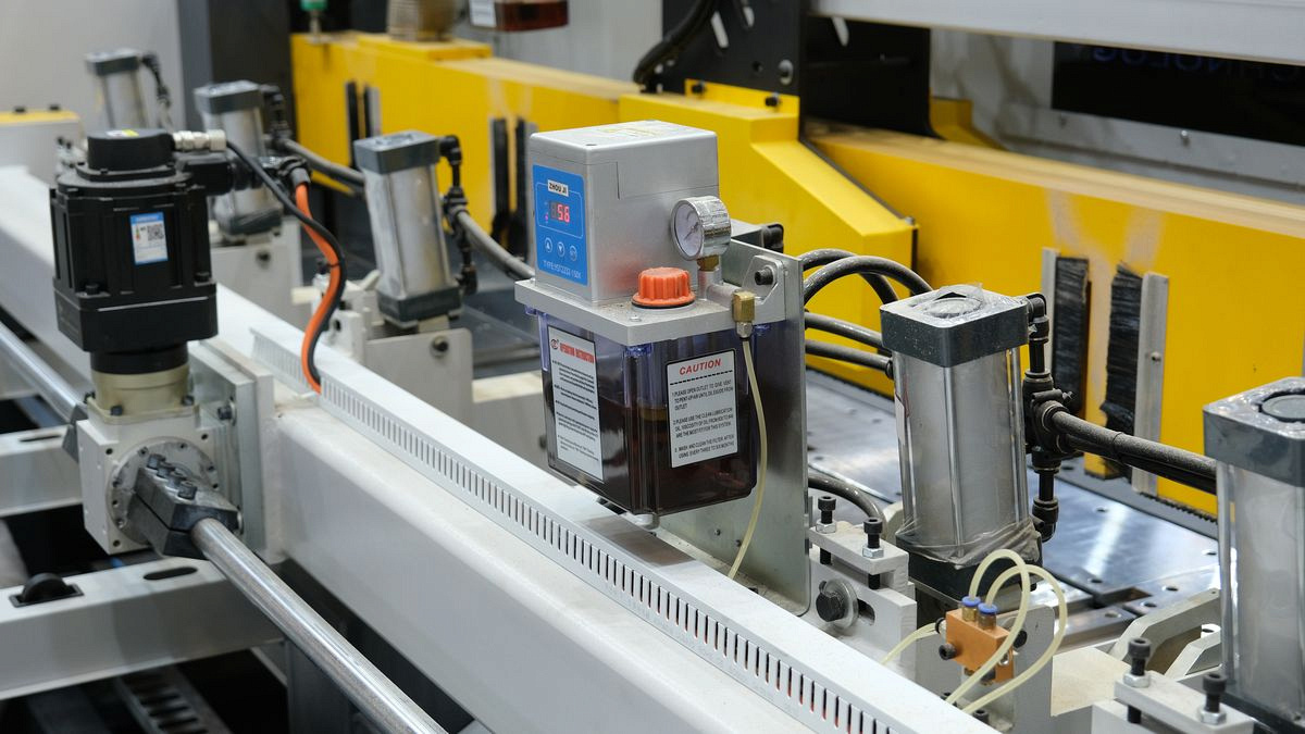 Форматно-раскроечный центр с ЧПУ EXCITECH EP 290 - купить по доступным ценам с доставкой по ...